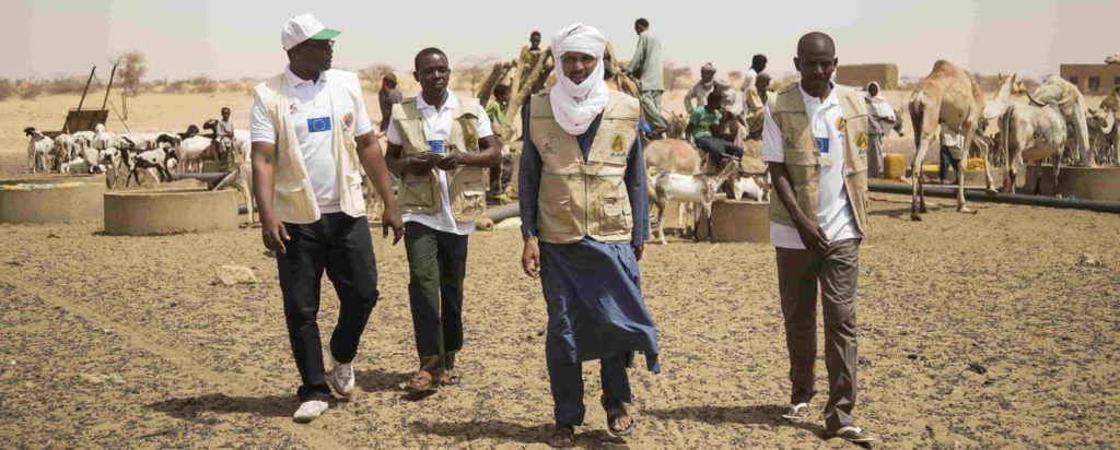 Passer de l'aide humanitaire en Afrique aux humanitaires Africains