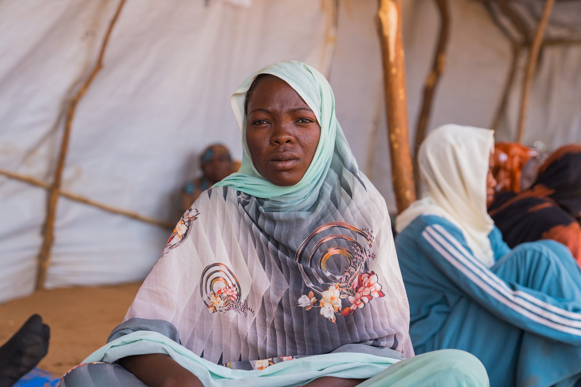 « Tout ce que nous ressentions, c’était des larmes, la faim et la soif » : fuite et survie au ...